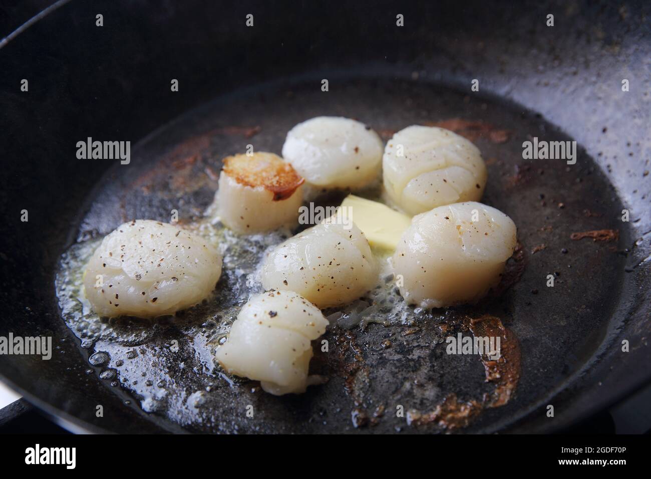 Fried scallops dinner hi-res stock photography and images - Alamy