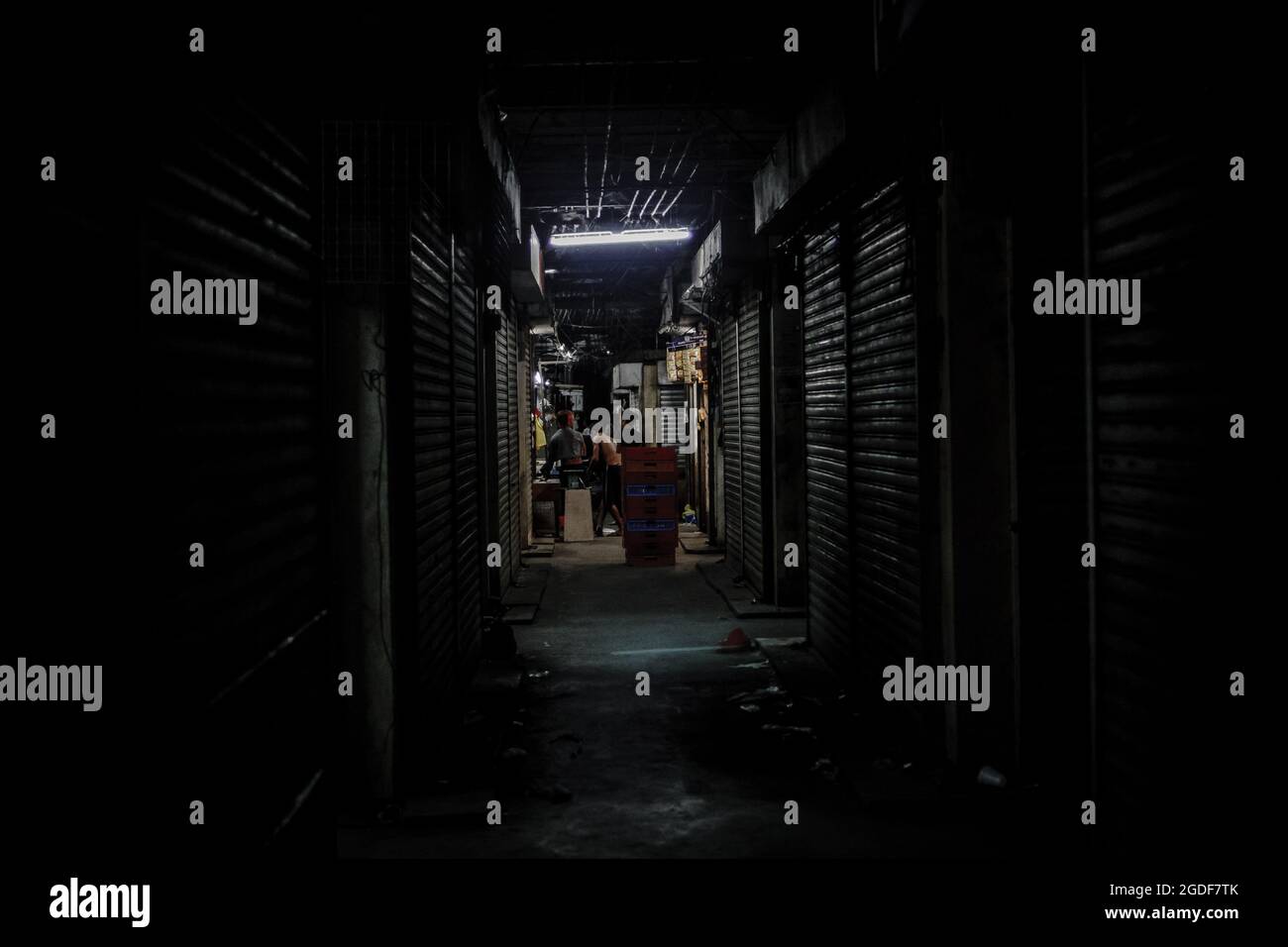DINALUPIHAN, PHILIPPINES - Dec 08, 2016: The closed stores at a ...