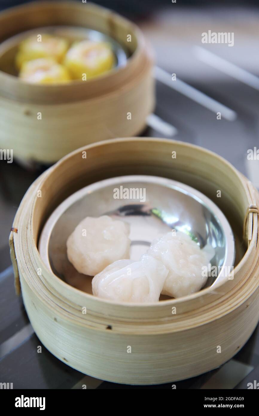 Har gow steamed shrimp hi-res stock photography and images - Alamy