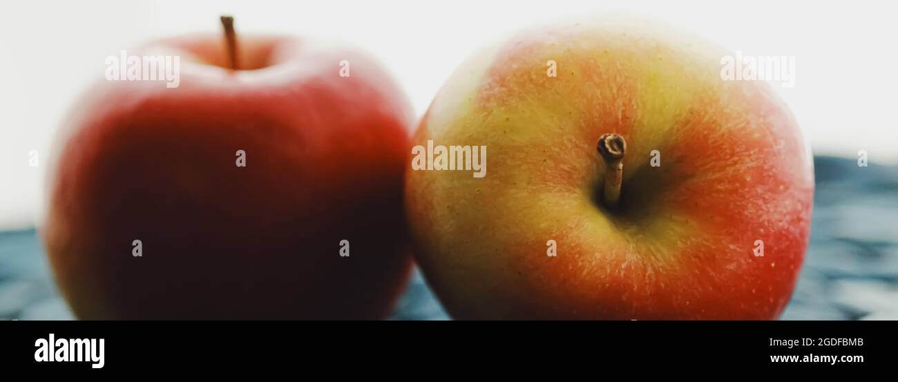 Ripe red small apples hi-res stock photography and images - Alamy