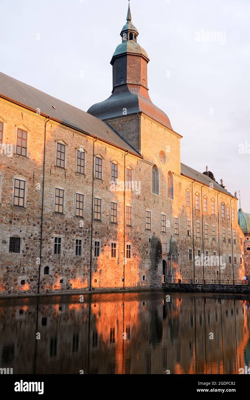 THE BEAUTIFUL MEDIEVAL CASTLE OF VADSTENA IN SWEDEN Stock Photo - Alamy