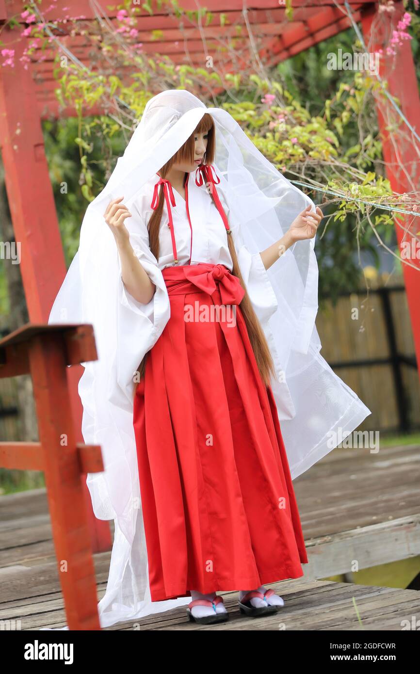 Japanese Women in Traditional Dress Miko Stock Photo - Alamy