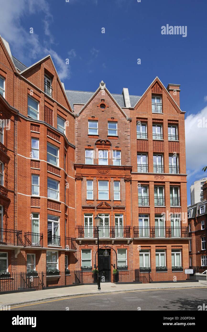 Cadogan place houses hi-res stock photography and images - Alamy