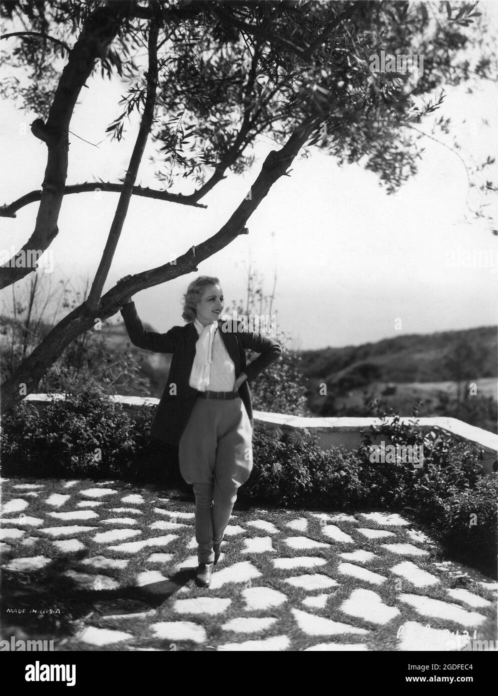 CAROLE LOMBARD 1931 outdoor fashion publicity portrait for Paramount ...