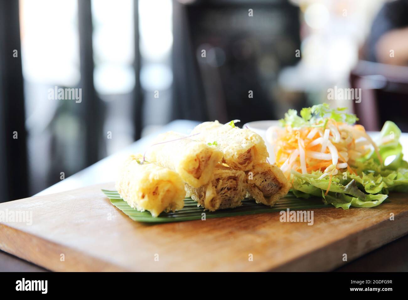 Vietnam spring roll hi-res stock photography and images - Alamy