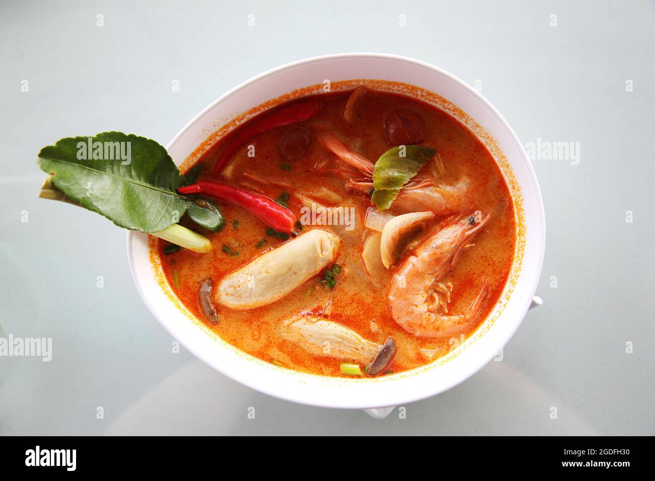Thai traditional spicy prawn soup , Tom yum kung Stock Photo - Alamy