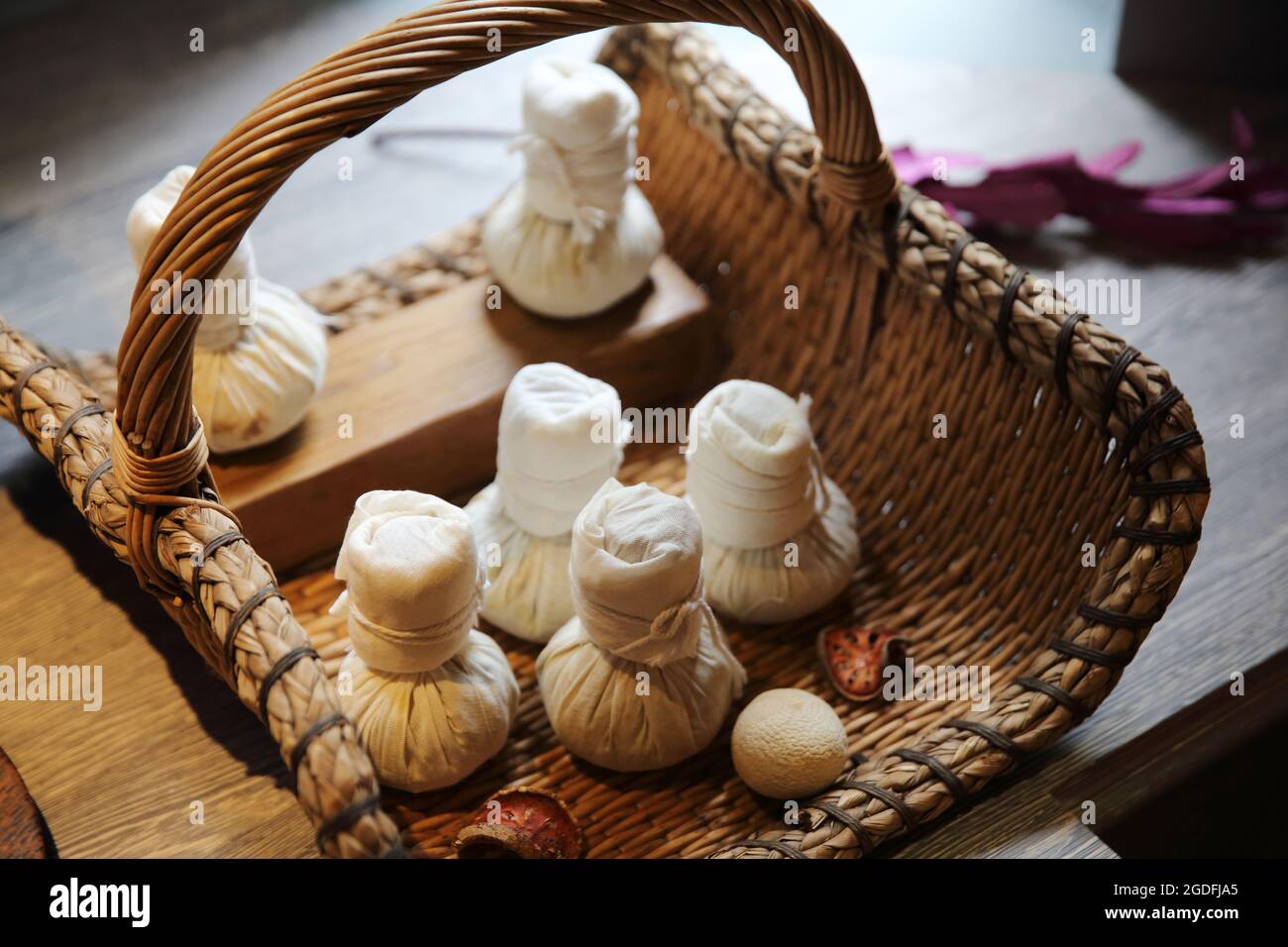 Set thai spa hi-res stock photography and images - Alamy
