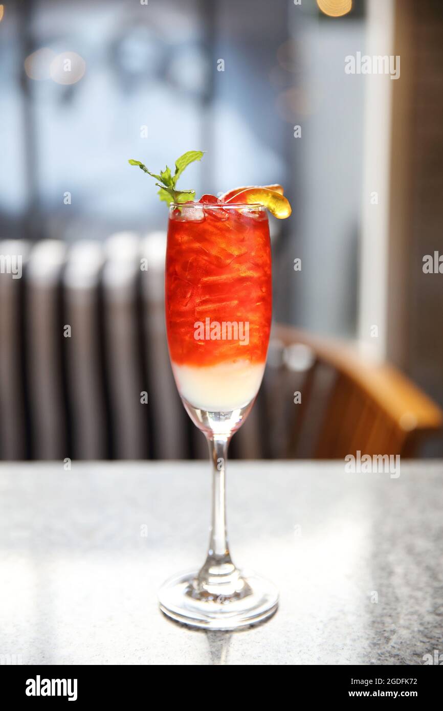 Cocktail bar vector hi-res stock photography and images - Alamy