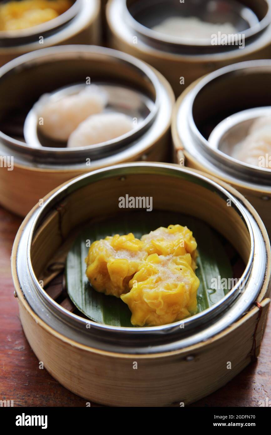 Chinese steamed pork dumplings dim sum Stock Photo - Alamy