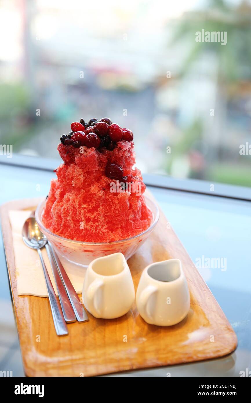 Shaved ice japan hi-res stock photography and images - Alamy