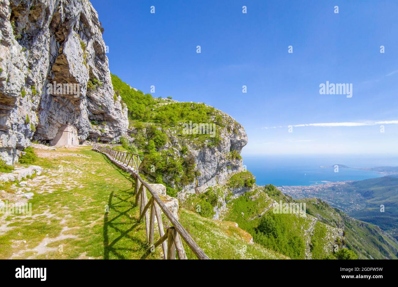 Cima del Redentore (Latina, Italy) - The panoramic peak with religious ...