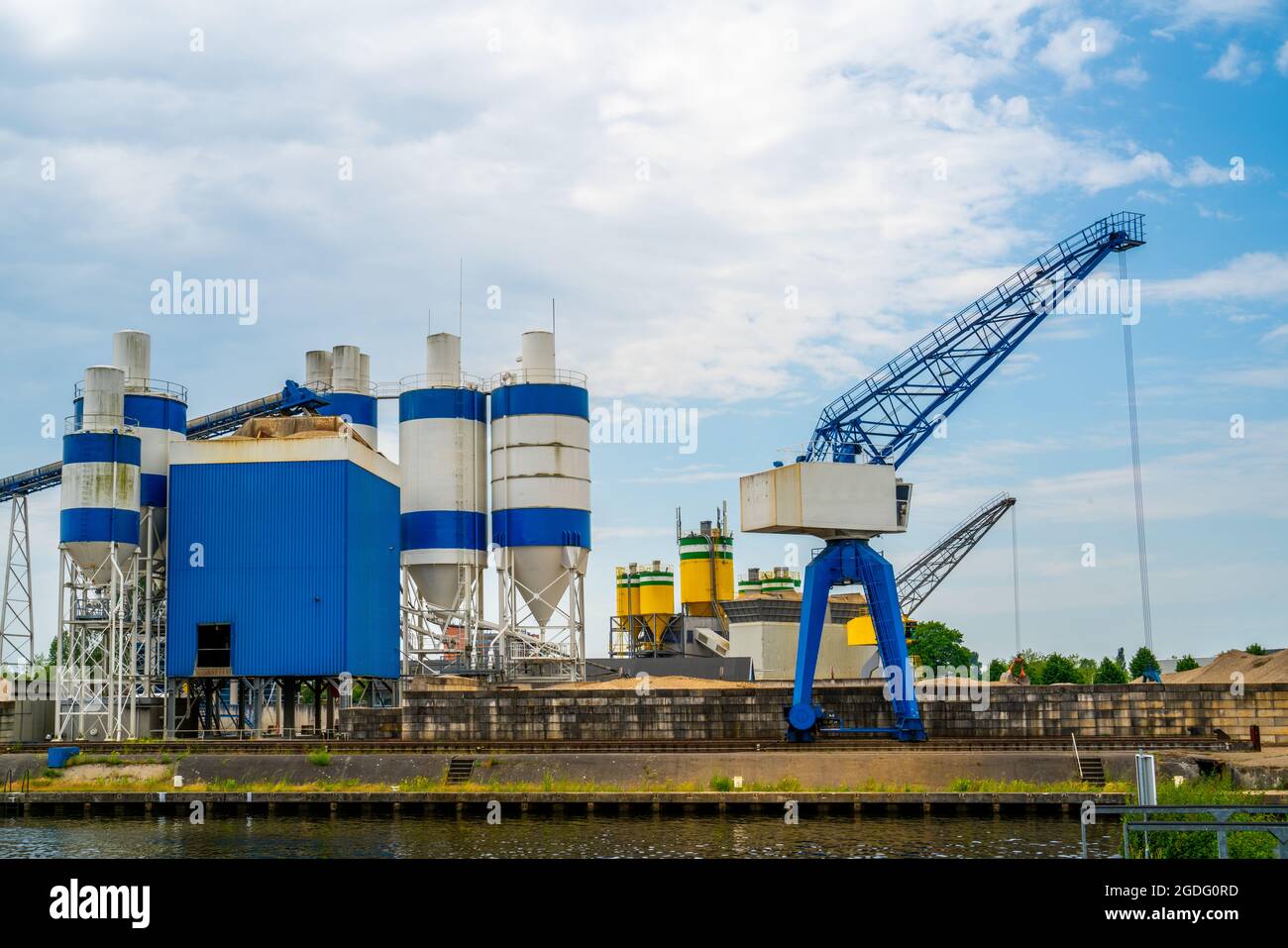 Cement production plant hi-res stock photography and images - Alamy