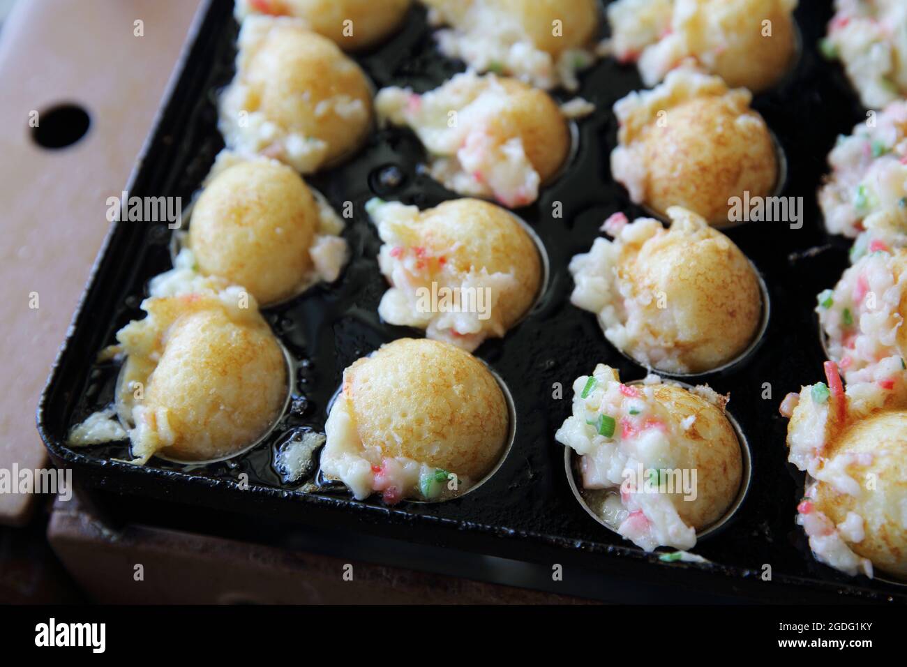 process to cooking takoyaki japanese food Stock Photo - Alamy