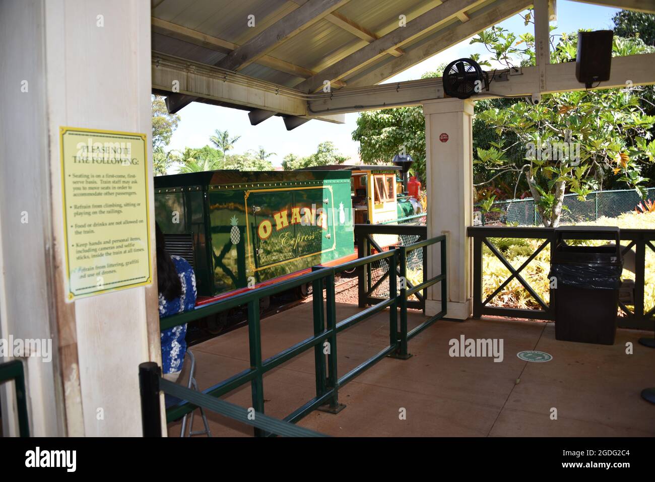 Dole plantation pineapple maze hi-res stock photography and images - Alamy