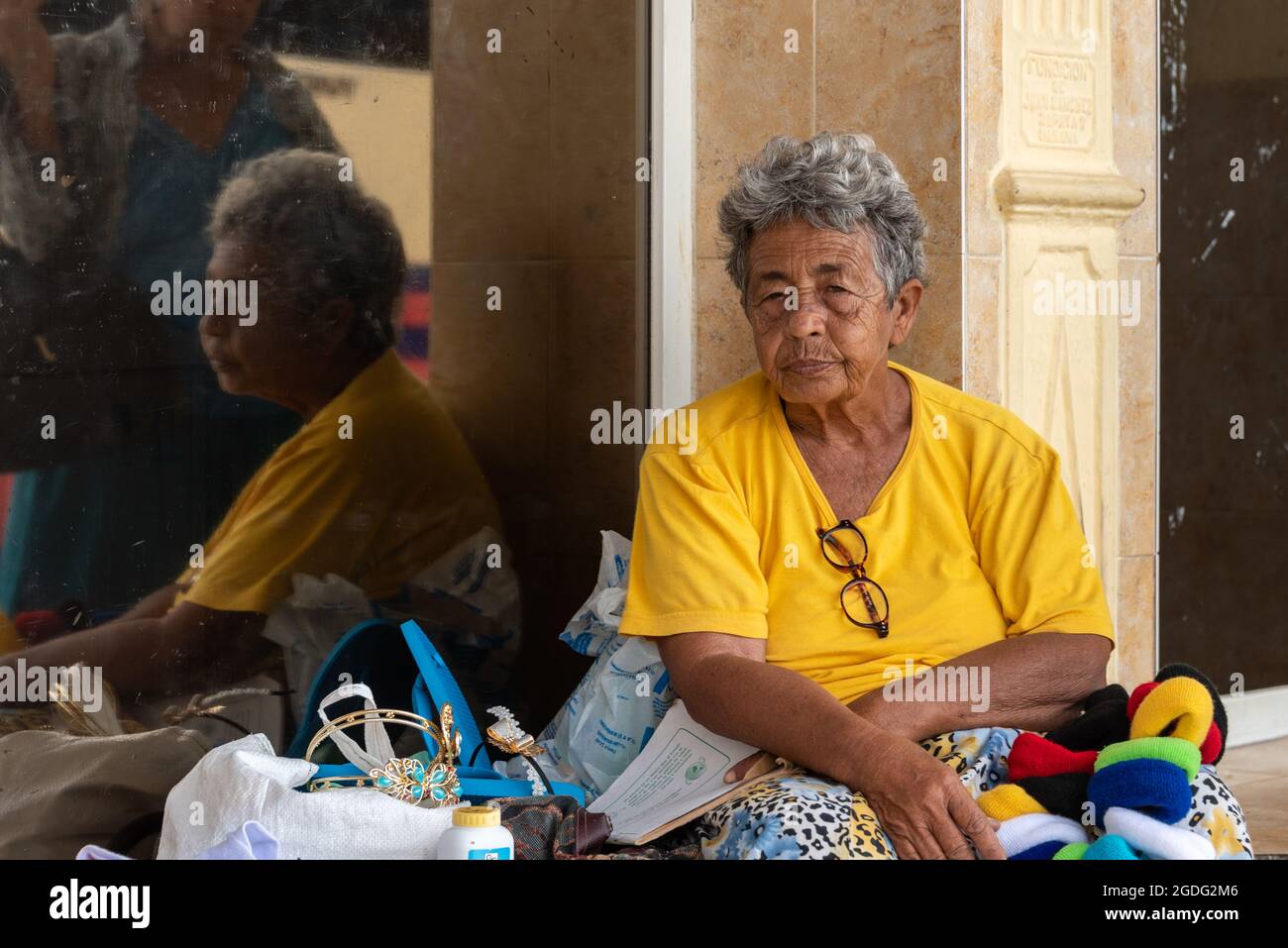 Street portrait of a Cuban woman, real people, Holguin, Cuba Stock ...
