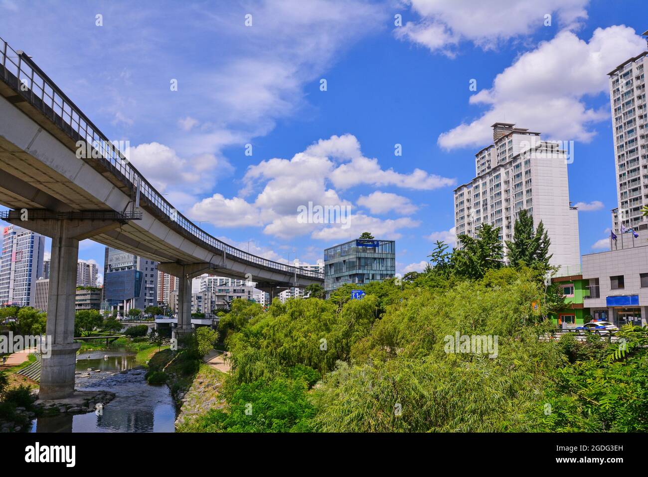 Led billboard seoul hi-res stock photography and images - Alamy