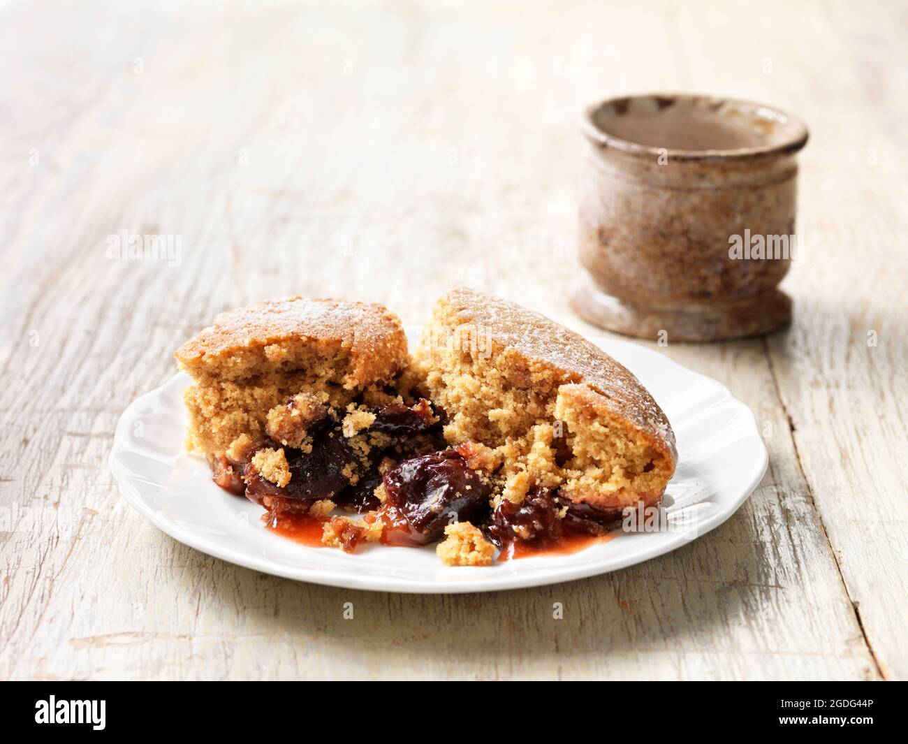 Plum pudding hi-res stock photography and images - Alamy