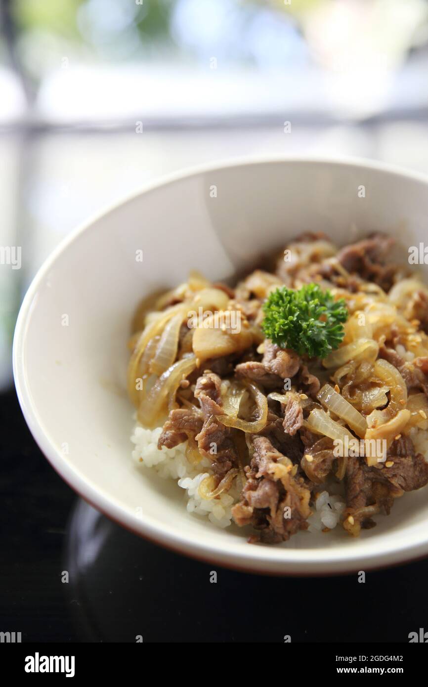 Beef bowl japan hi-res stock photography and images - Alamy