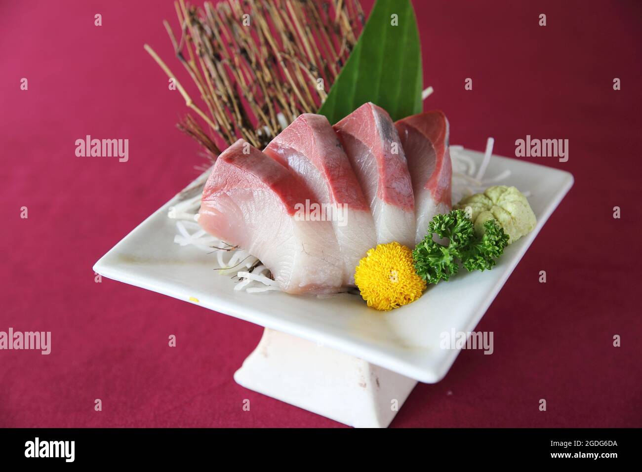Sea bream sashimi hi-res stock photography and images - Alamy