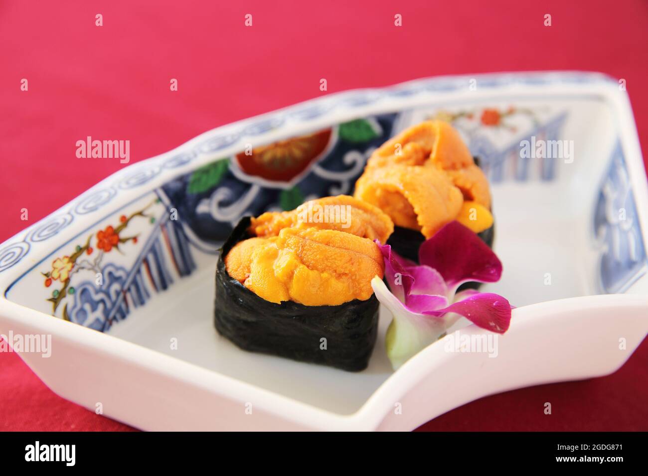 Uni gunkanmaki hi-res stock photography and images - Alamy