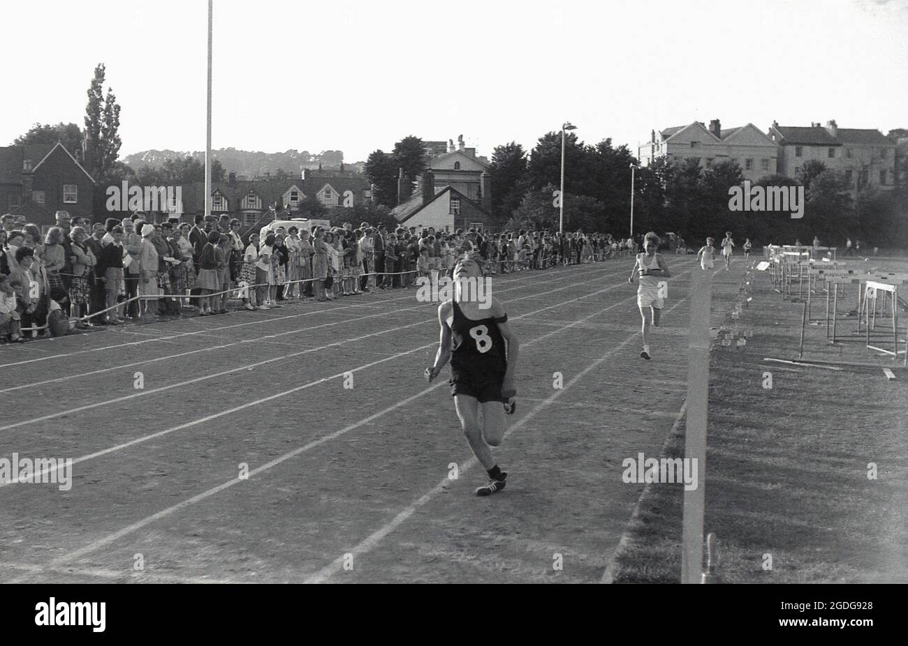 1960s historical school sports day hi-res stock photography and images ...