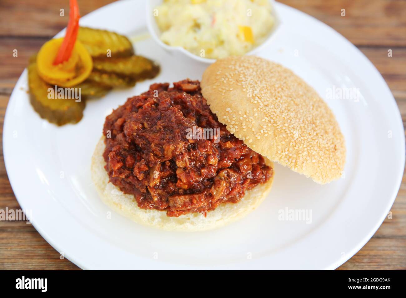 bbq pork rib burger Stock Photo - Alamy