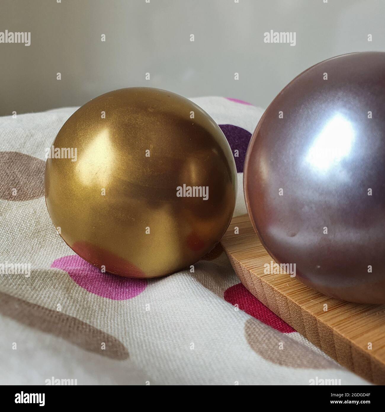 Top two spheres hi-res stock photography and images - Alamy
