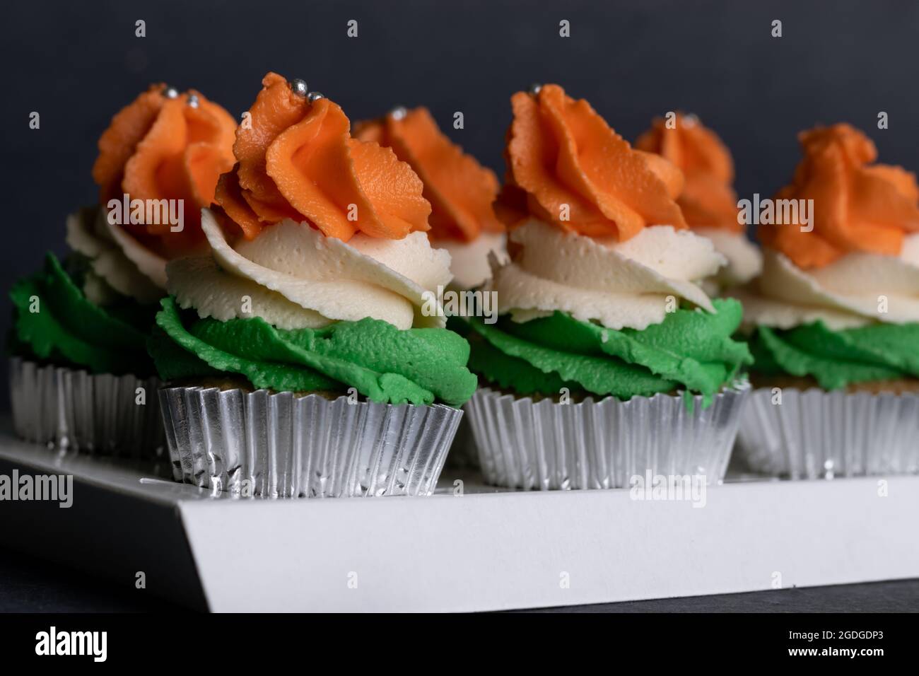 Cupcake decorated with tri colour frosting to celebrate Indian ...