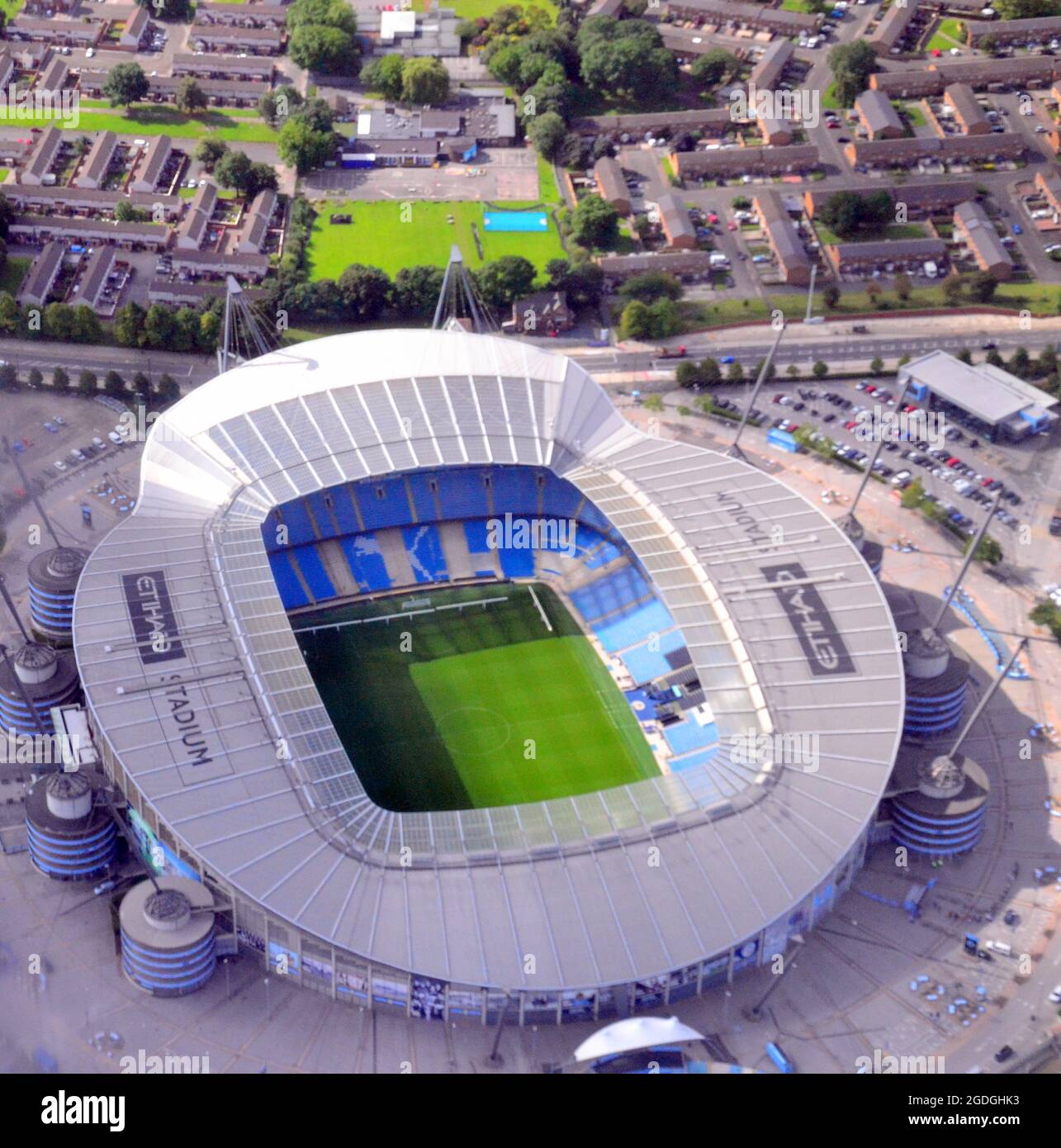 Uk football stadium and aerial view hi-res stock photography and images ...