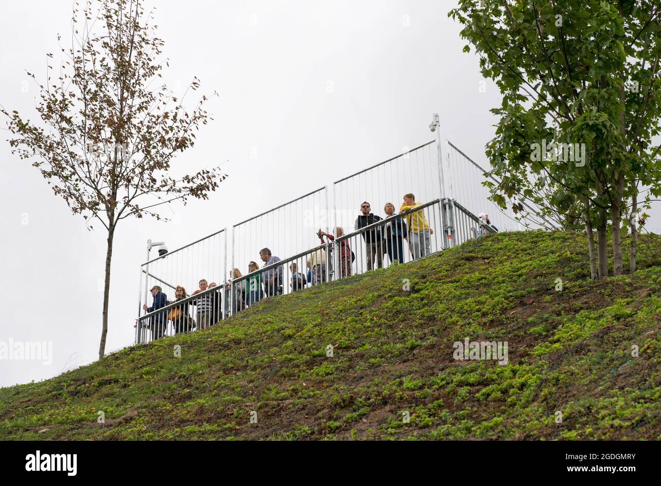 The Marble Arch Mound, London's new tourist attraction. A man made hill ...