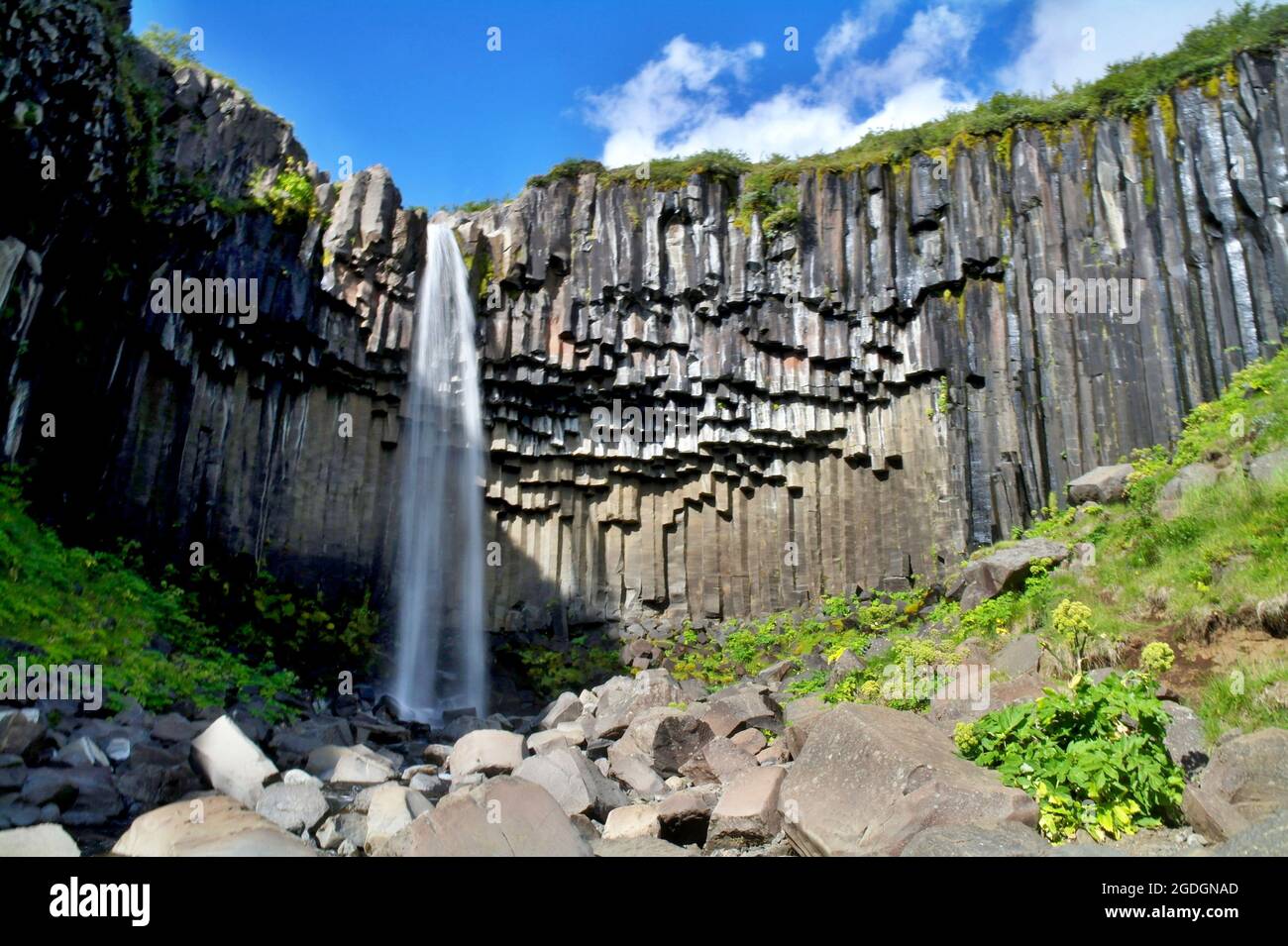 Basalt columns and green hills hi-res stock photography and images - Alamy