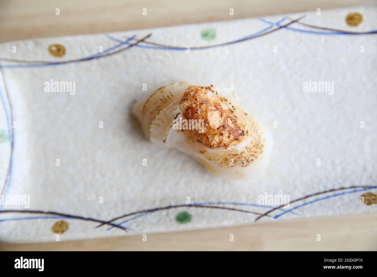 Fresh scallops sashimi closeup hi-res stock photography and images - Alamy