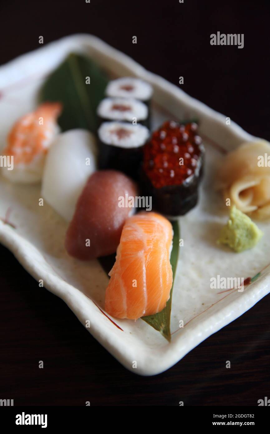 Mix sushi Japanese food Stock Photo - Alamy