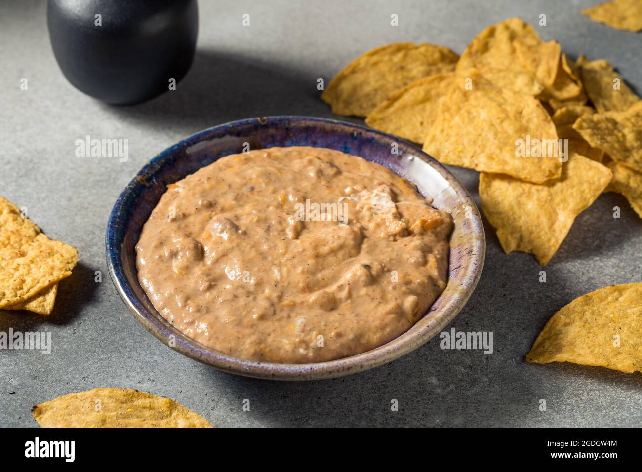 Refried beans and chips hi-res stock photography and images - Alamy