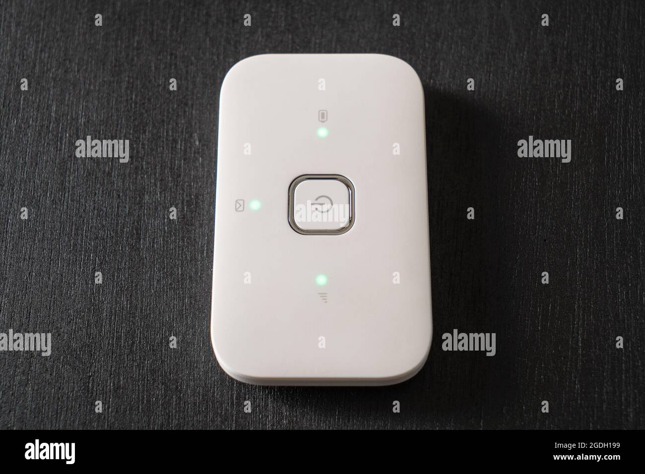 Mobile broadband device hi-res stock photography and images - Alamy