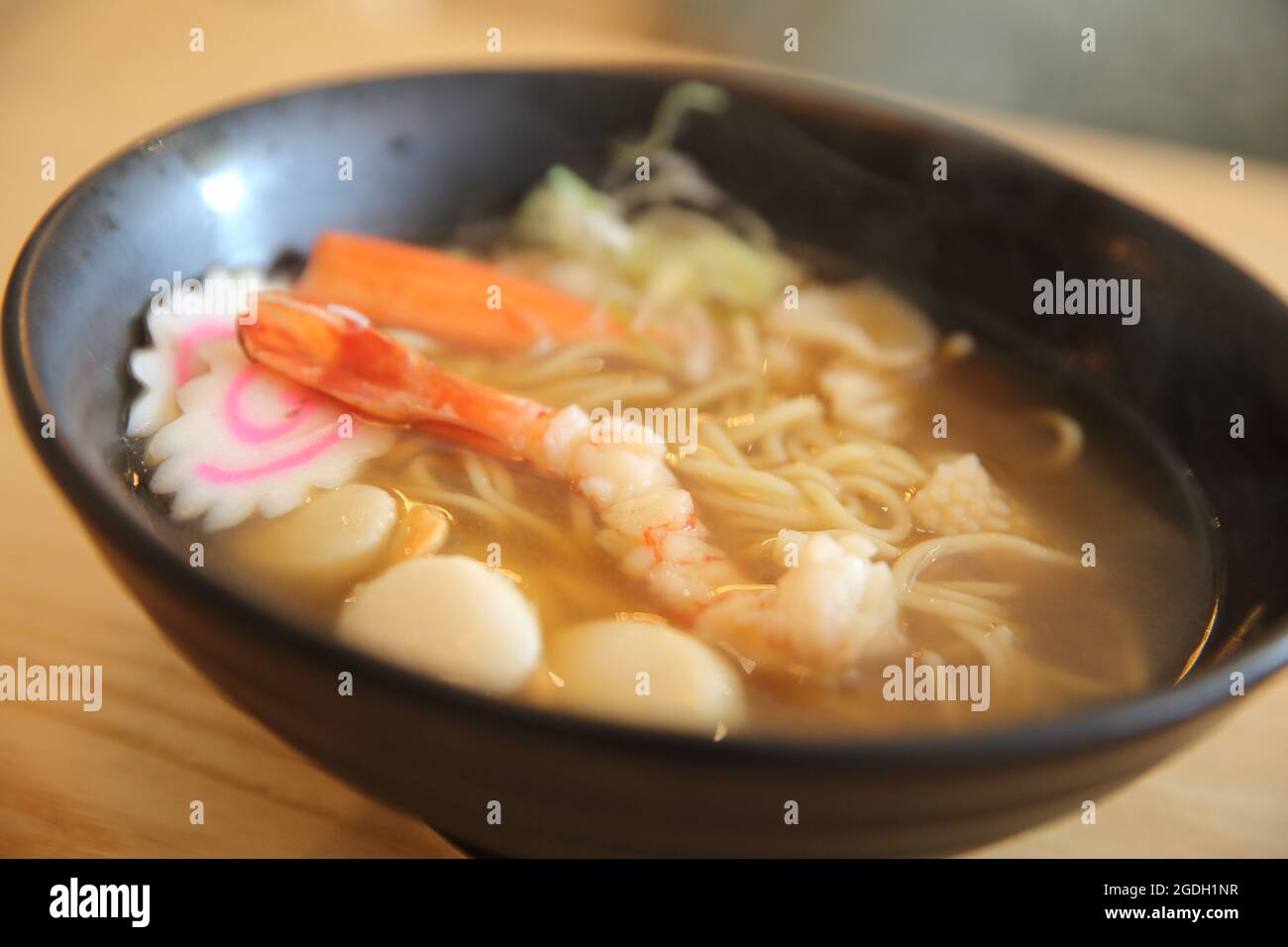 ramen seafood japanese food Stock Photo - Alamy
