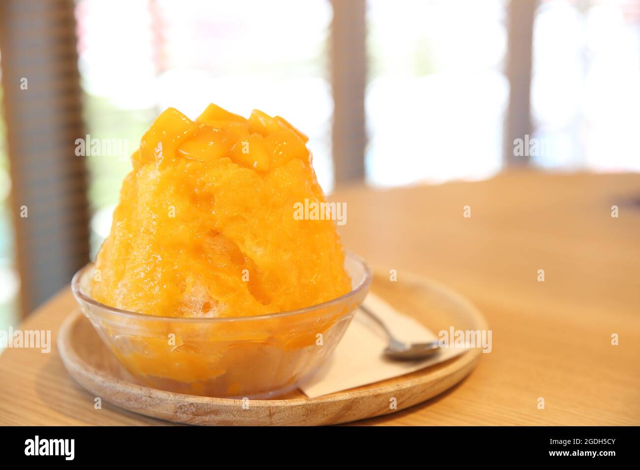 Japanese sweet food , Mango shaved ice Stock Photo - Alamy