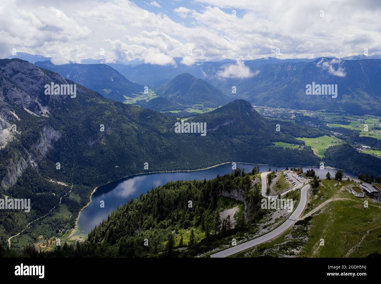 Amazing scenery and typical landscape in Austria - the Austrian Alps ...