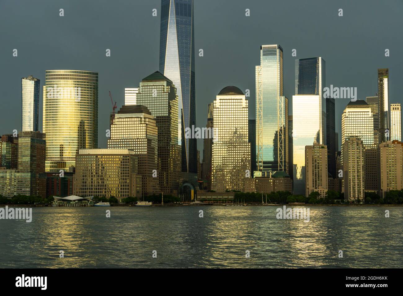 The sunlight illuminates the Lower Manhattan skyscraper NYC Stock Photo ...