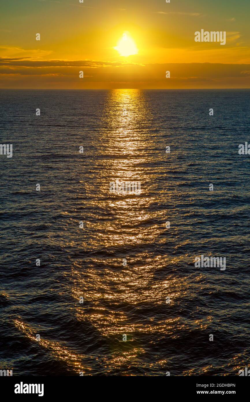Sunset over sea, vertical wallpaper for mobile devices Stock Photo - Alamy