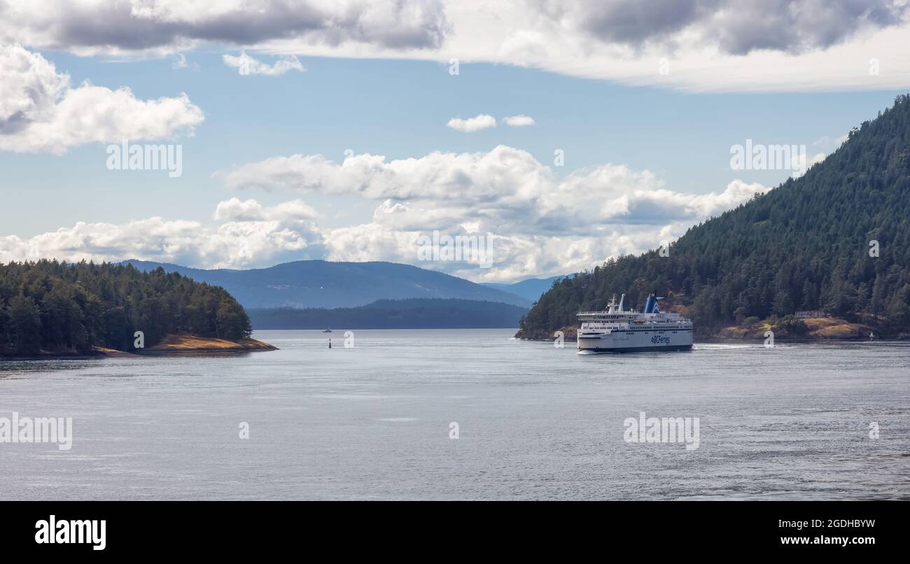 Bc ferries passing rocky hi-res stock photography and images - Alamy