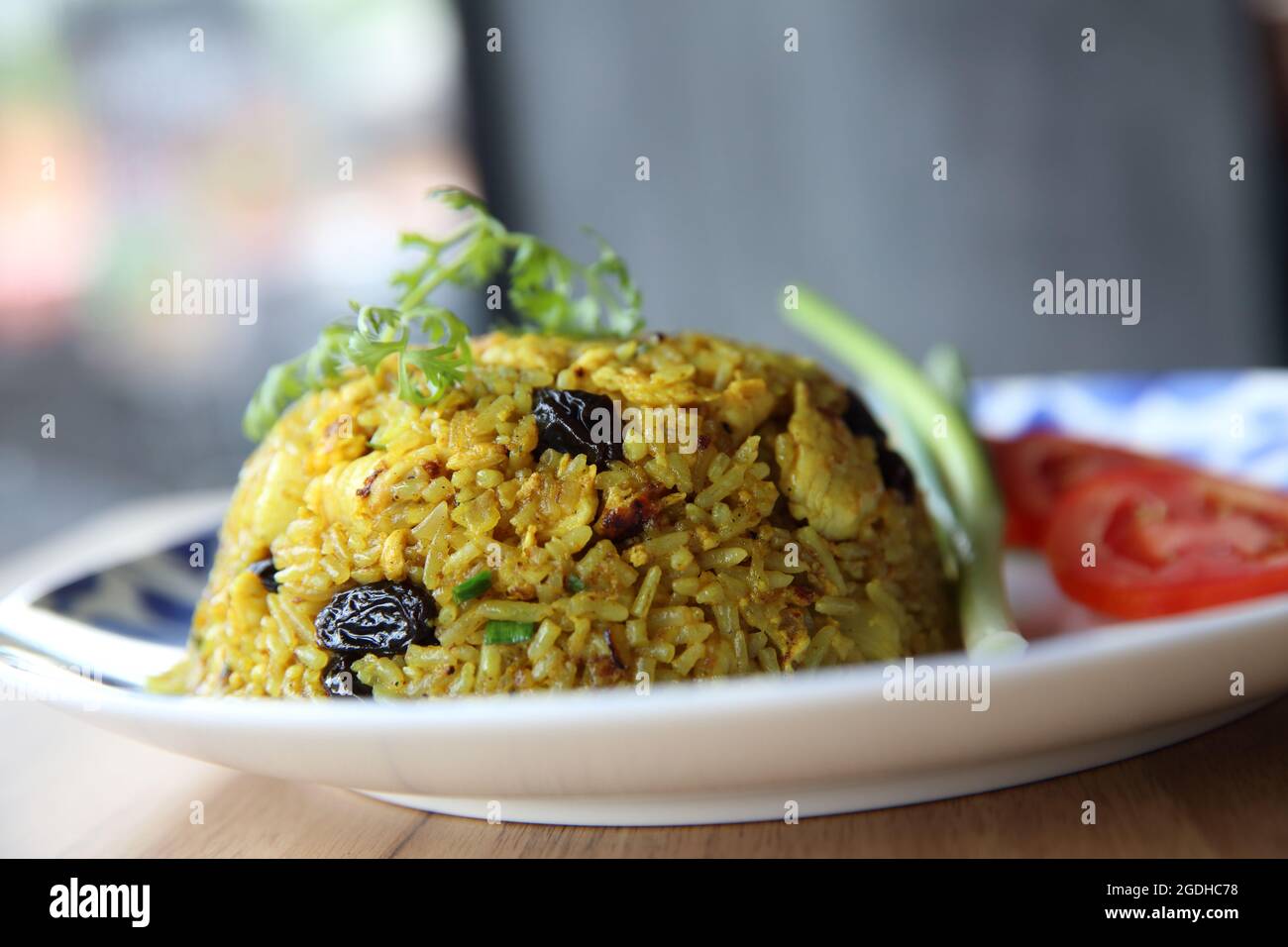 Pineapple fried rice , Fried rice with pineapple raisin chicken , Thai ...
