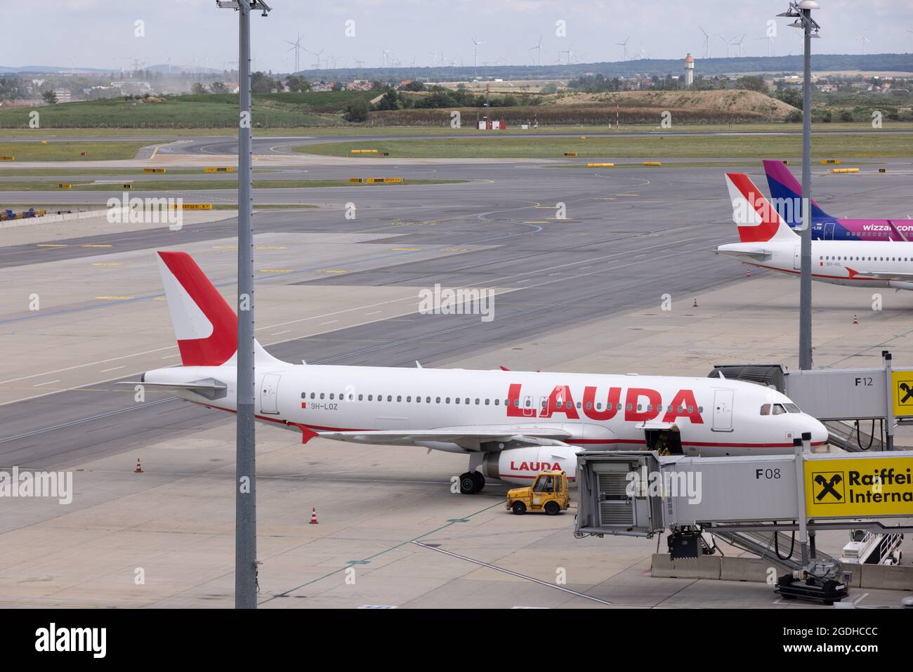 Lauda europe aircraft hi-res stock photography and images - Alamy