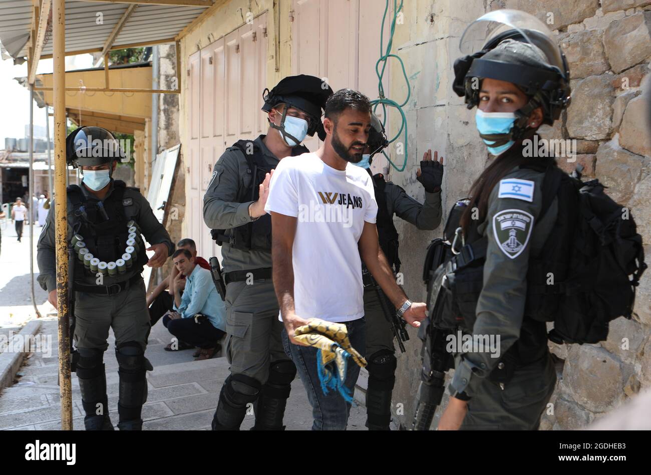 Members of israeli police hi-res stock photography and images - Alamy
