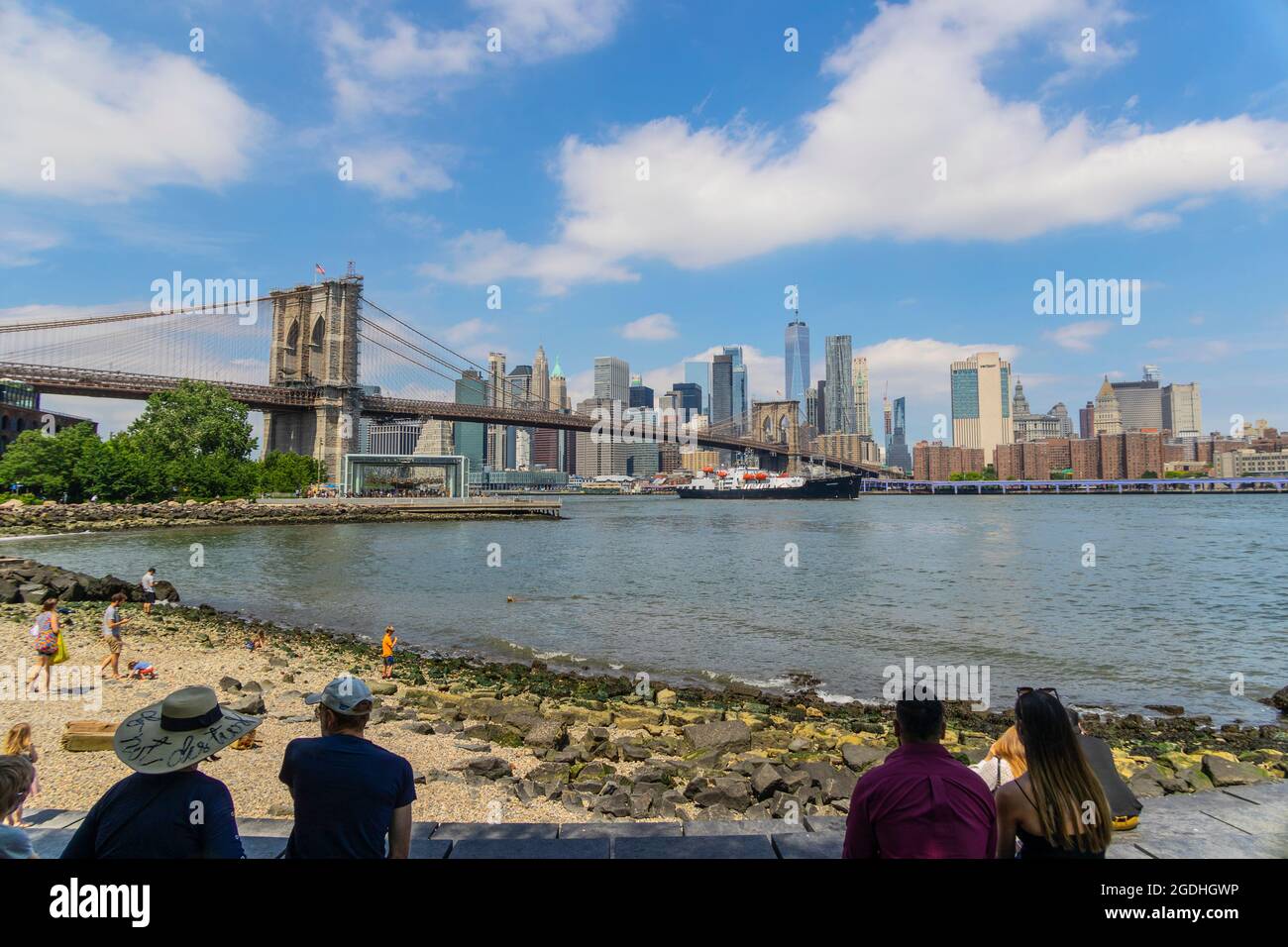 Brooklyn bridge park beach hi-res stock photography and images - Alamy