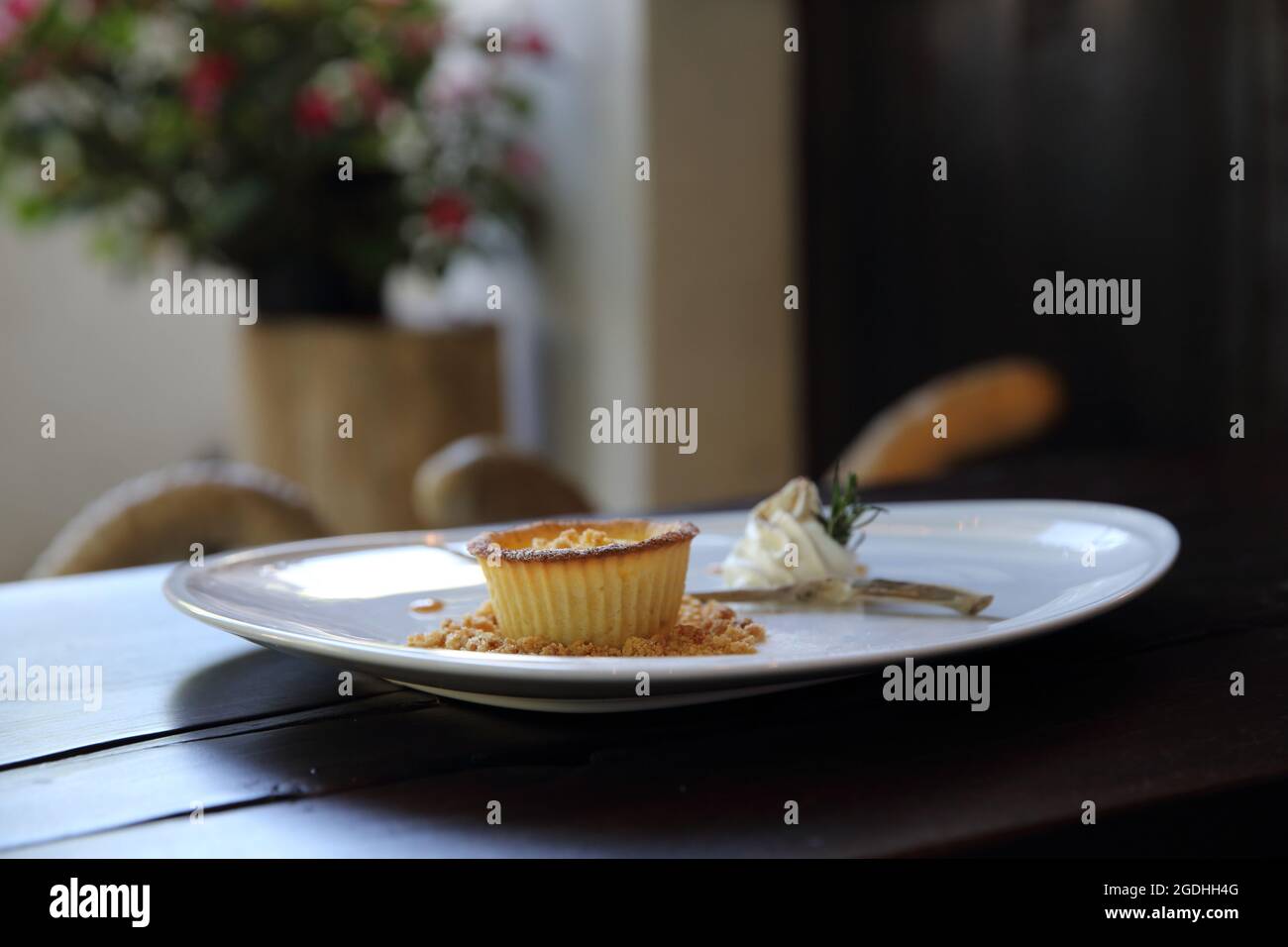 Cheese tart cake japanese sweet food style Stock Photo - Alamy