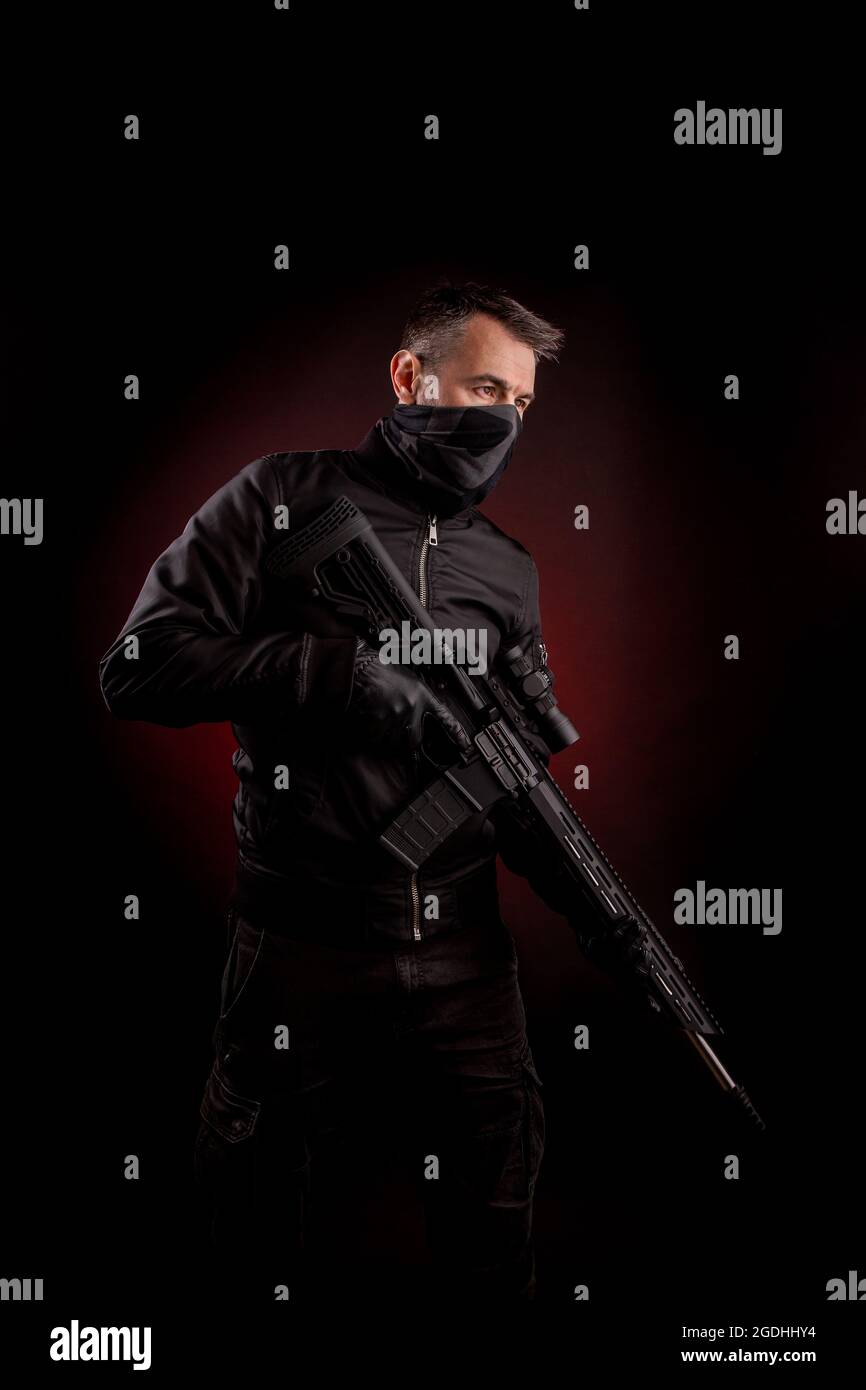 Red hand commando hi-res stock photography and images - Alamy