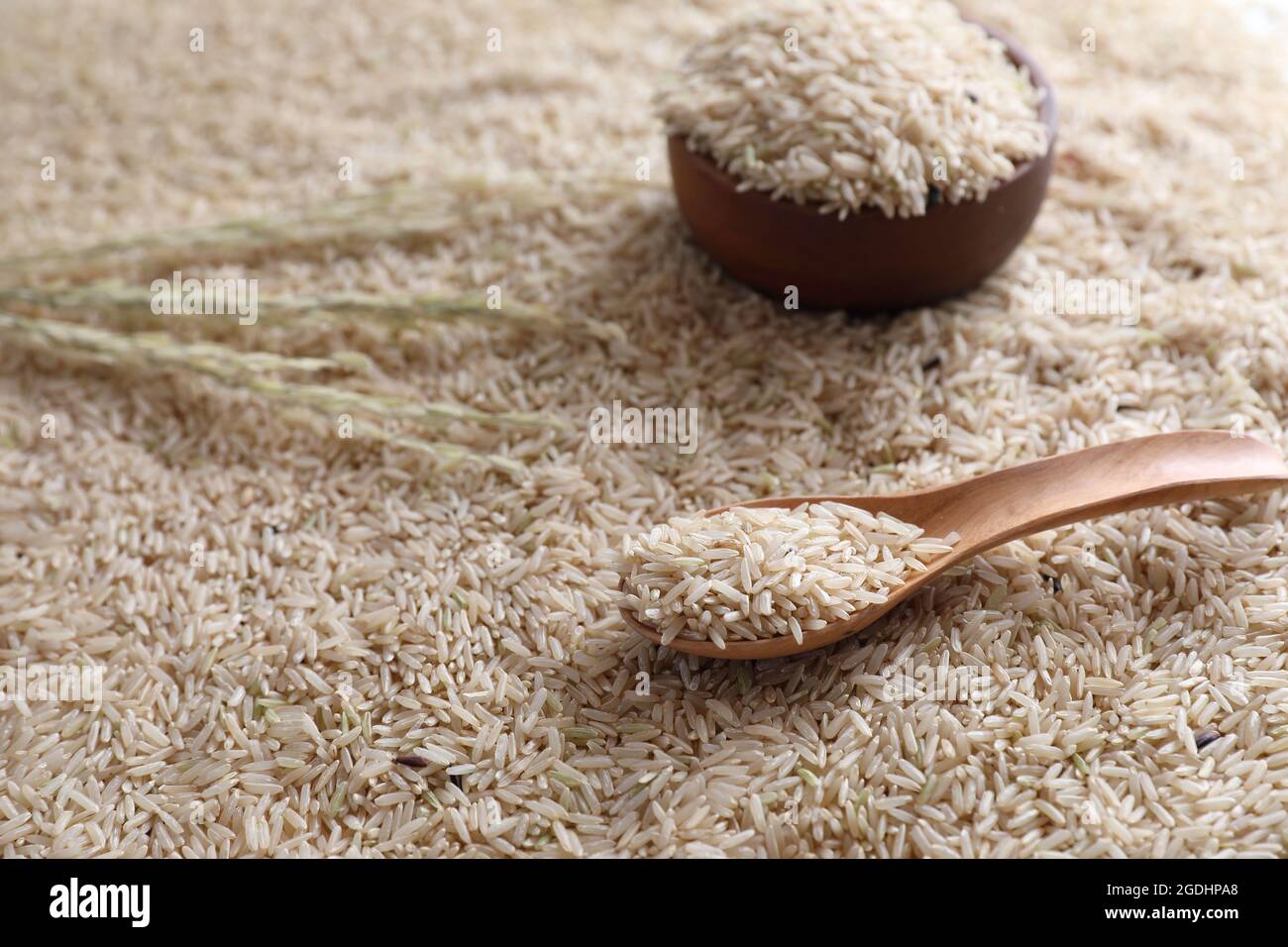 Raw brown rice hi-res stock photography and images - Alamy