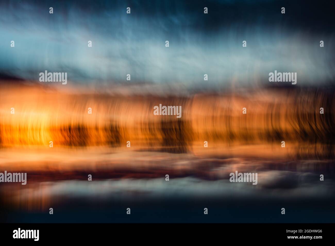 Panning with movement hi-res stock photography and images - Alamy