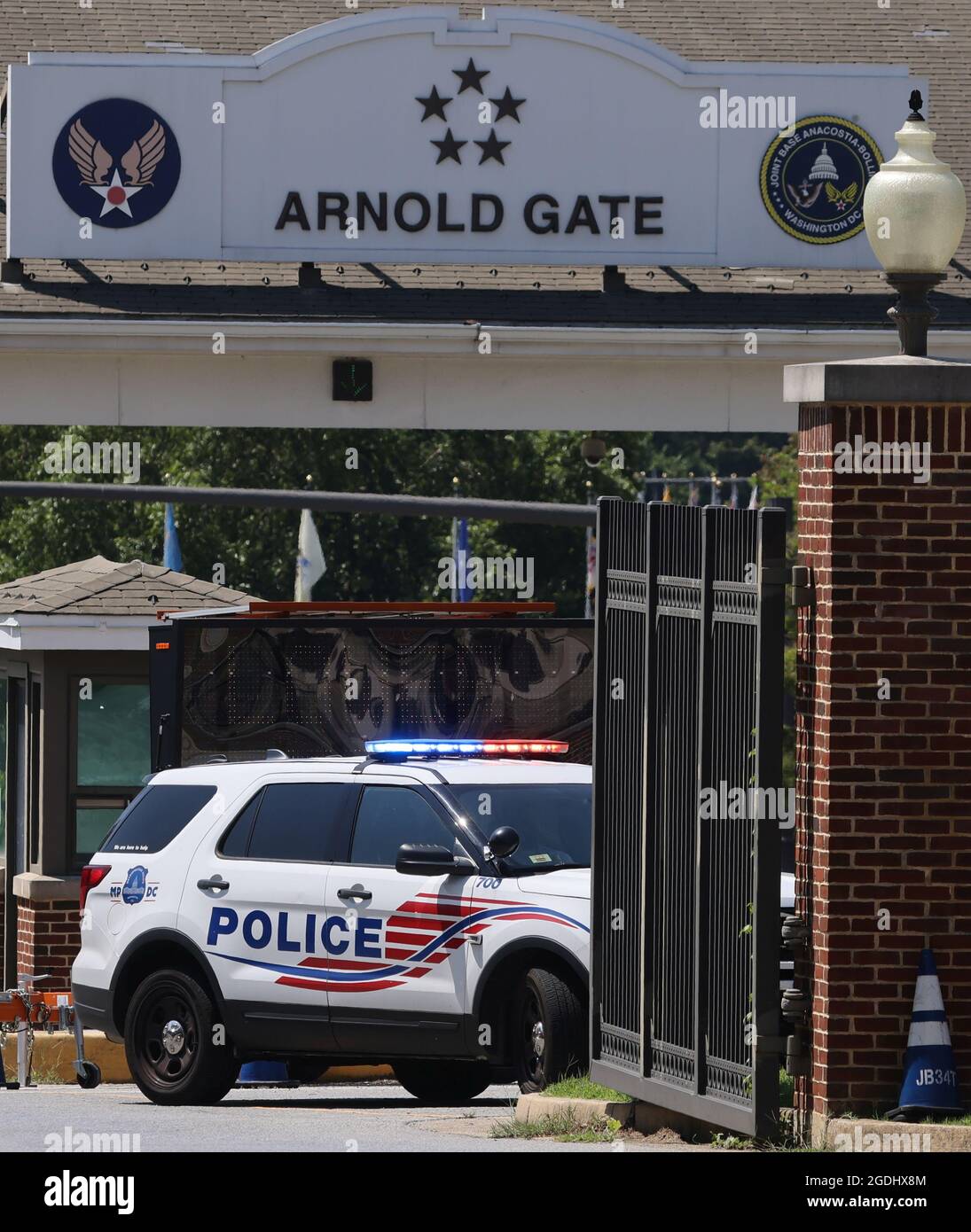 Main gate u s military base hi-res stock photography and images - Alamy